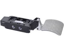 K71DA00KS6KF0 Nugget 200 Series 5/2 foot pedal/spring actuated 1/4" NPT ...